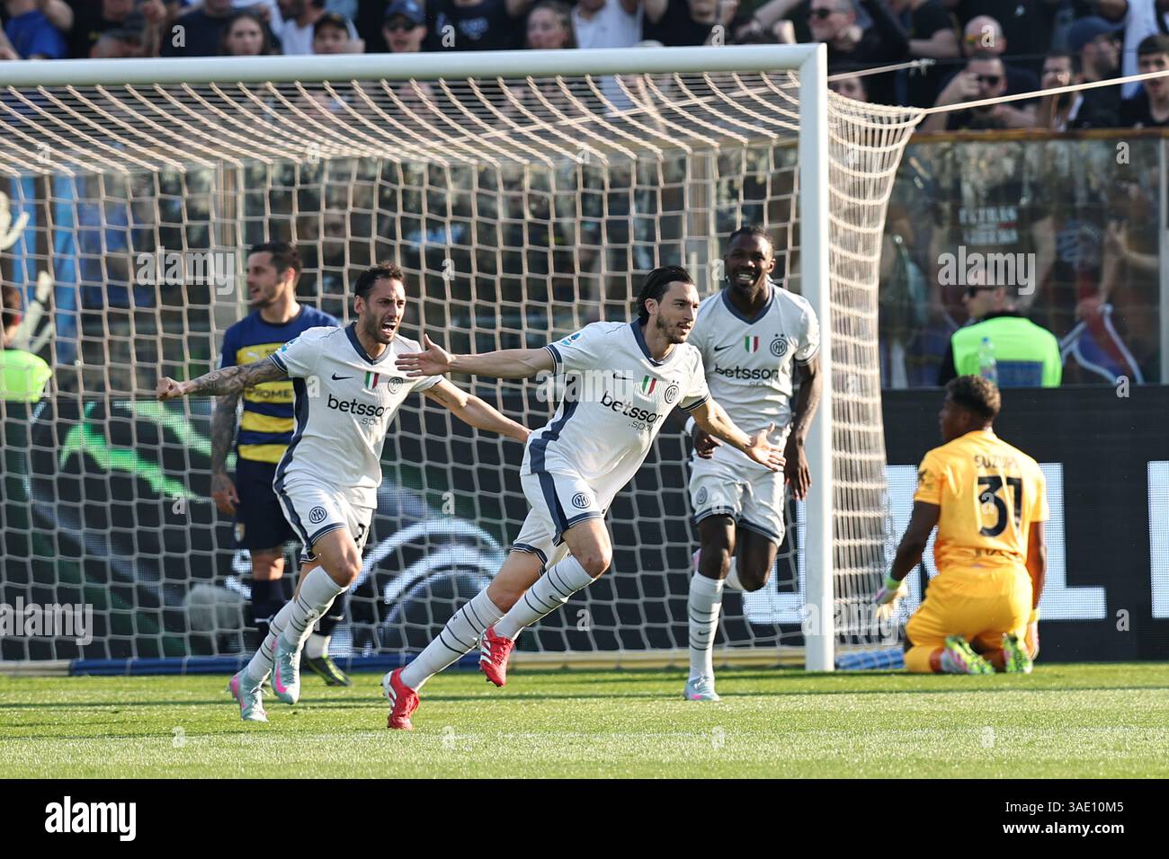 Matteo Darmian (Inter) celebrates after scoring his teamÕs first goal ...
