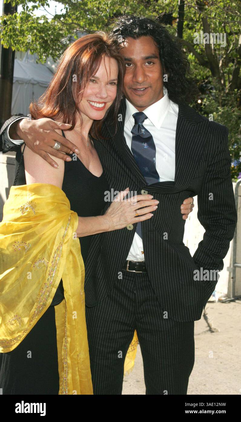 May 17, 2005; New York, NY, USA; Actors NAVEEN ANDREWS & BARBARA ...