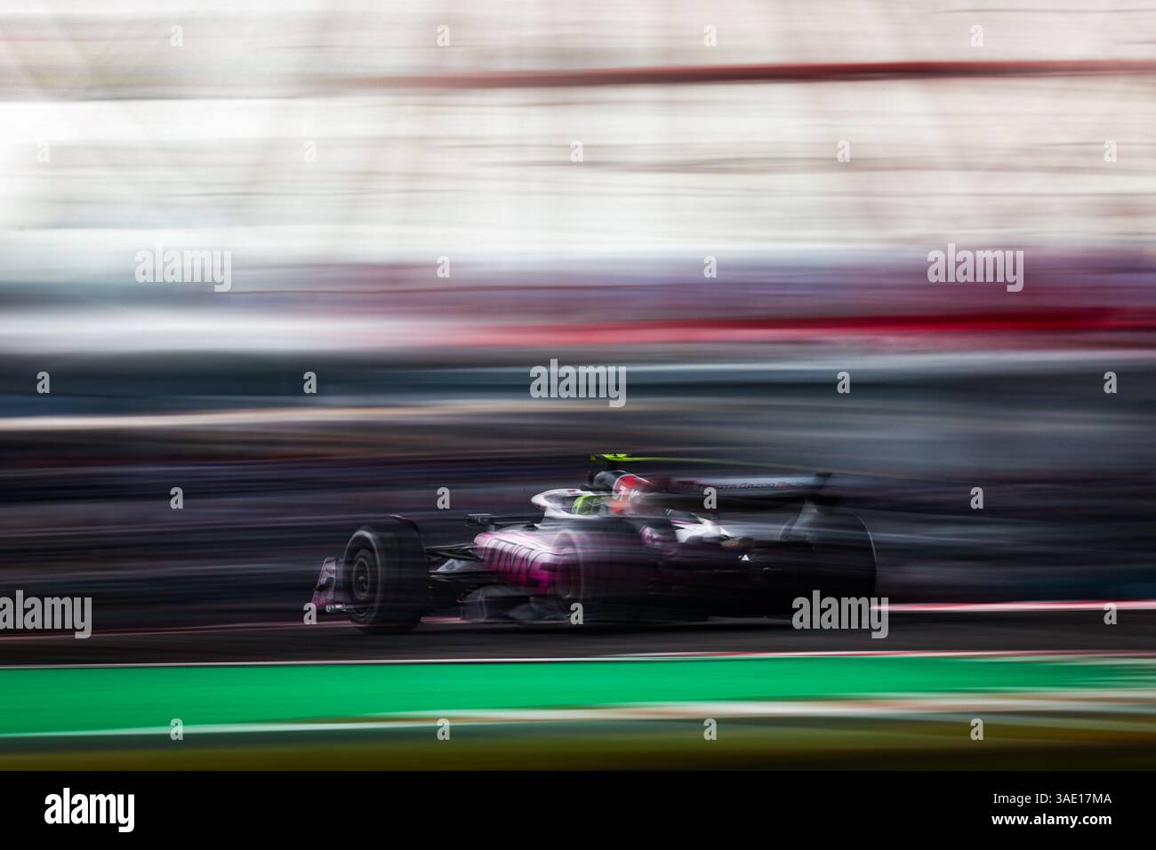 87 BEARMAN 'Ollie' Oliver (gbr), Haas F1 Team VF-25 Ferrari, action during the Formula 1 Lenovo ...