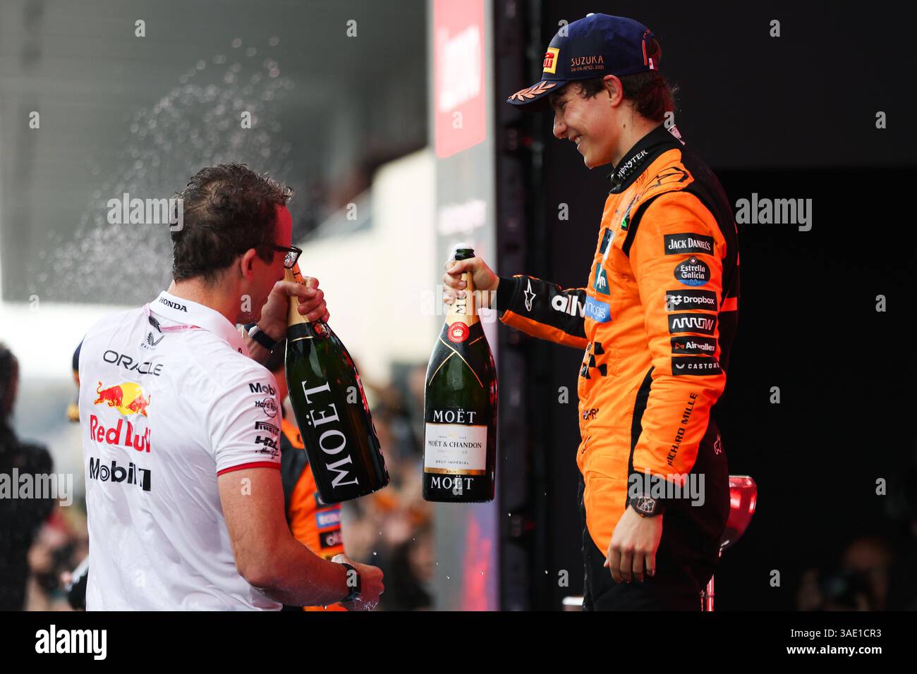 podium PIASTRI Oscar (aus), McLaren F1 Team MCL39, portrait during the Formula 1 Lenovo Japanese ...