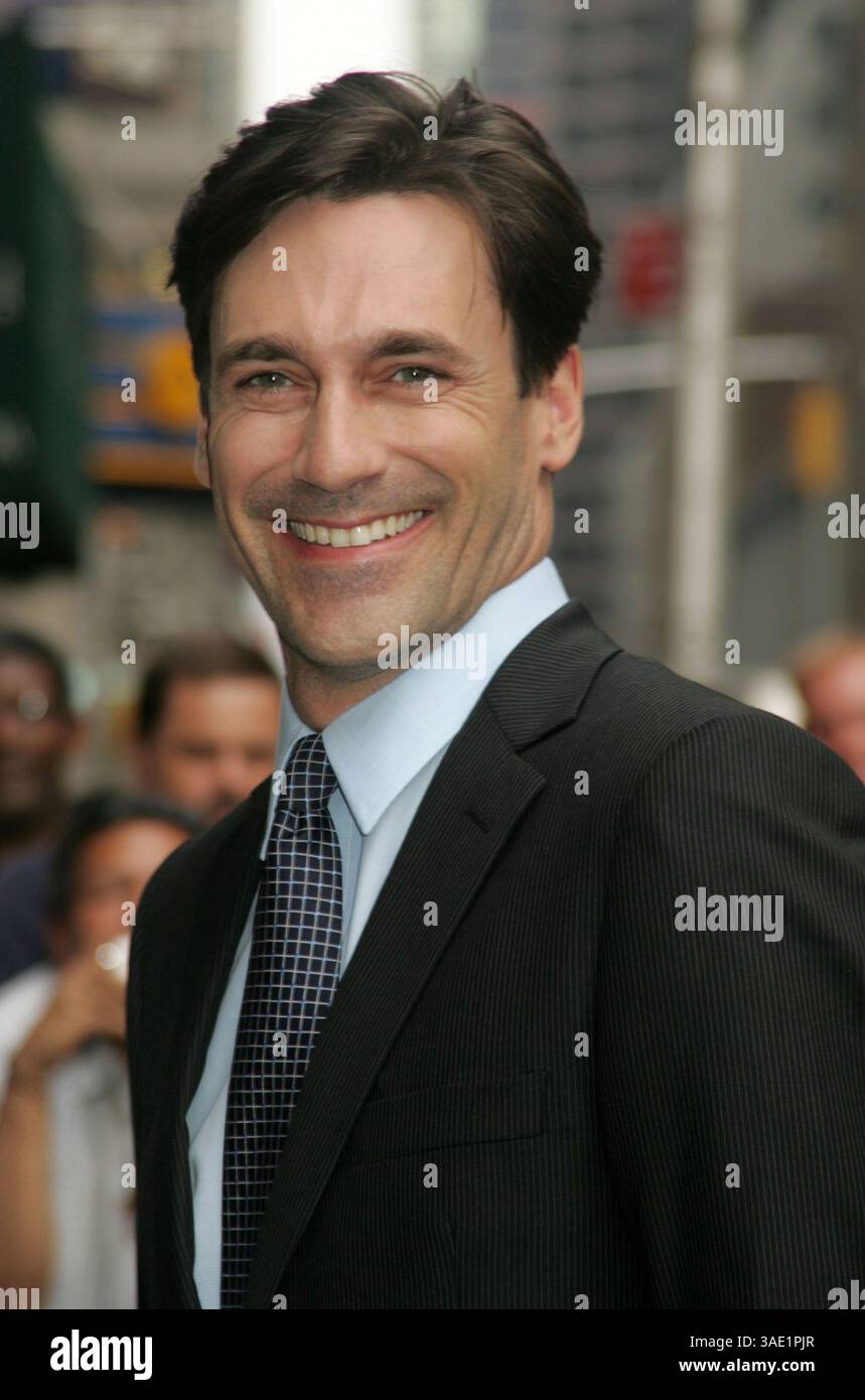 Jul 22, 2008 - New York, NY, USA - Actor JON HAMM poses for photos at ...