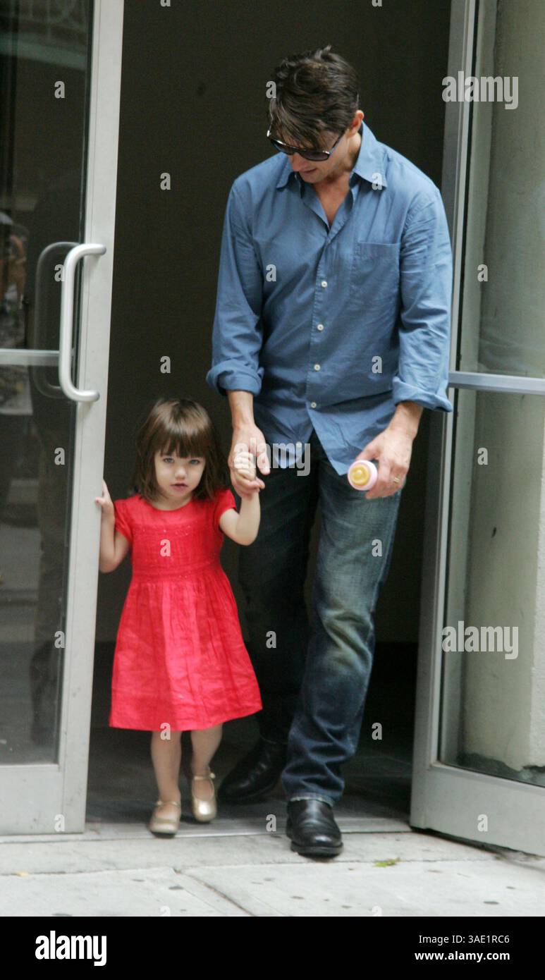 Aug 15, 2008 - New York, NY, USA - Actor TOM CRUISE and his daughter ...