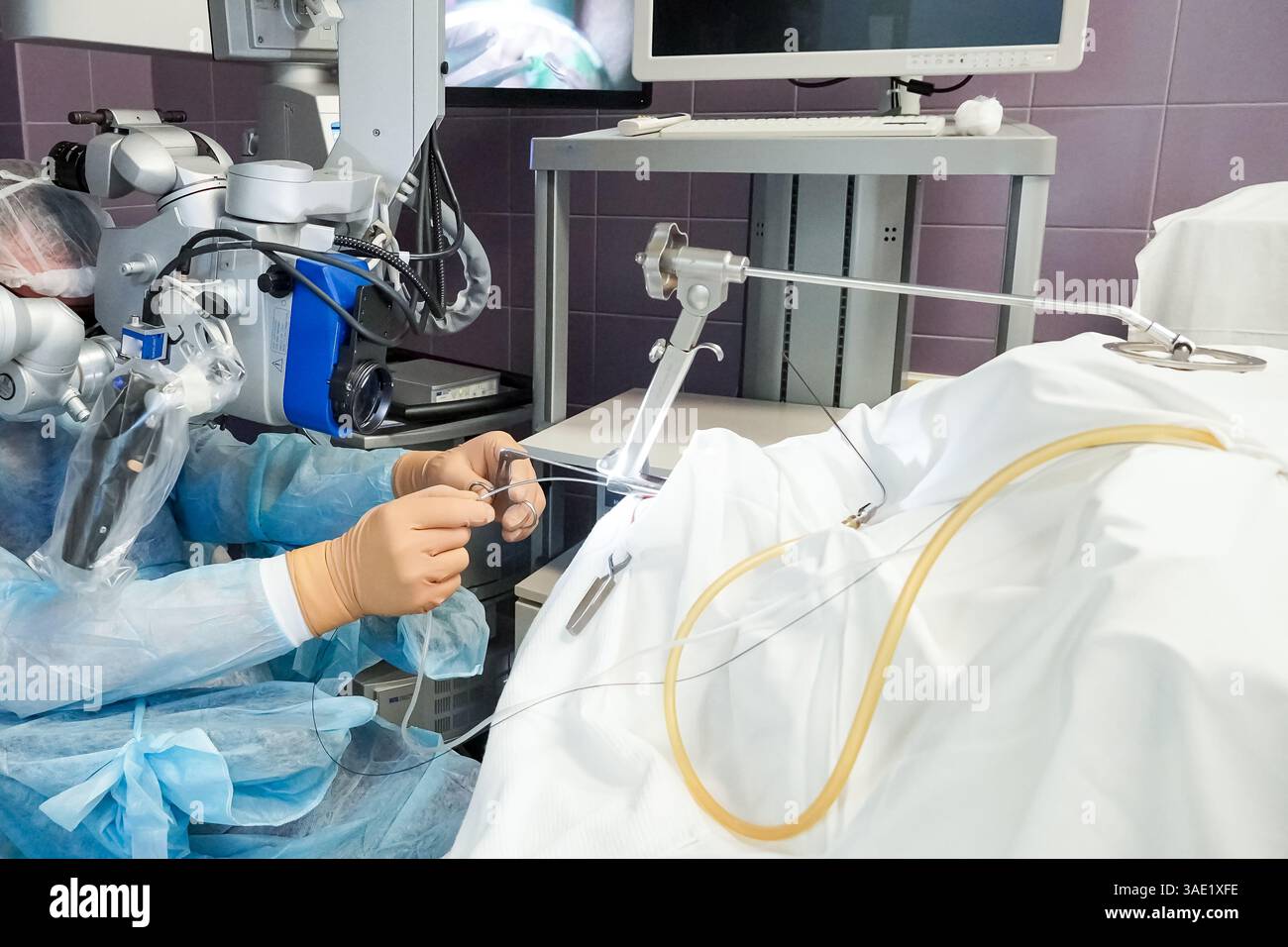 Operation using laparoscopic equipment process hi-res stock photography ...