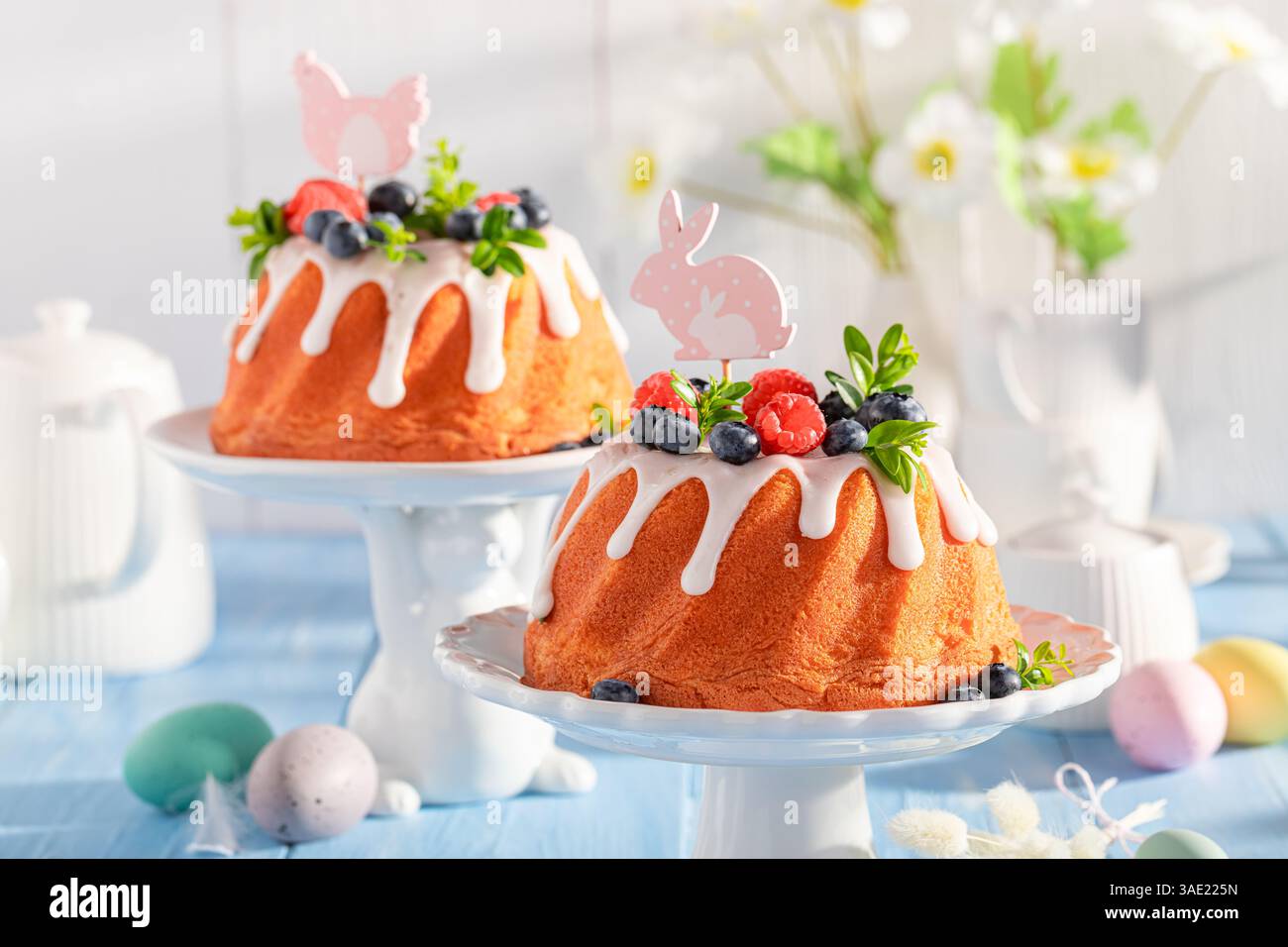 Delicious Easter ring cake with raspberries and blueberries. Cake ...