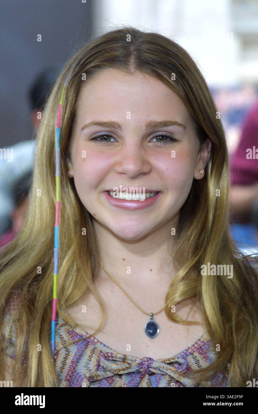 Jun 03, 2001; Hollywood, CA, USA; Actor MAE WHITMAN @ the premiere of ...
