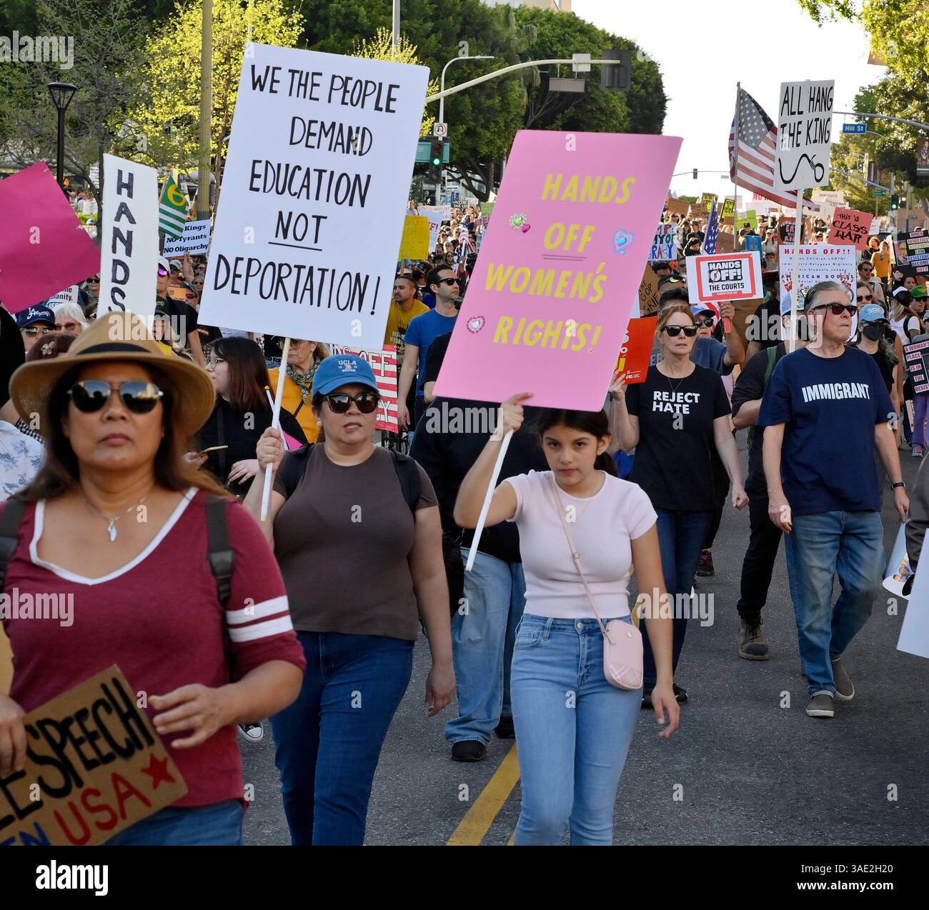 Los Angeles, United States. 05th Apr, 2025. Thousands of protesters ...
