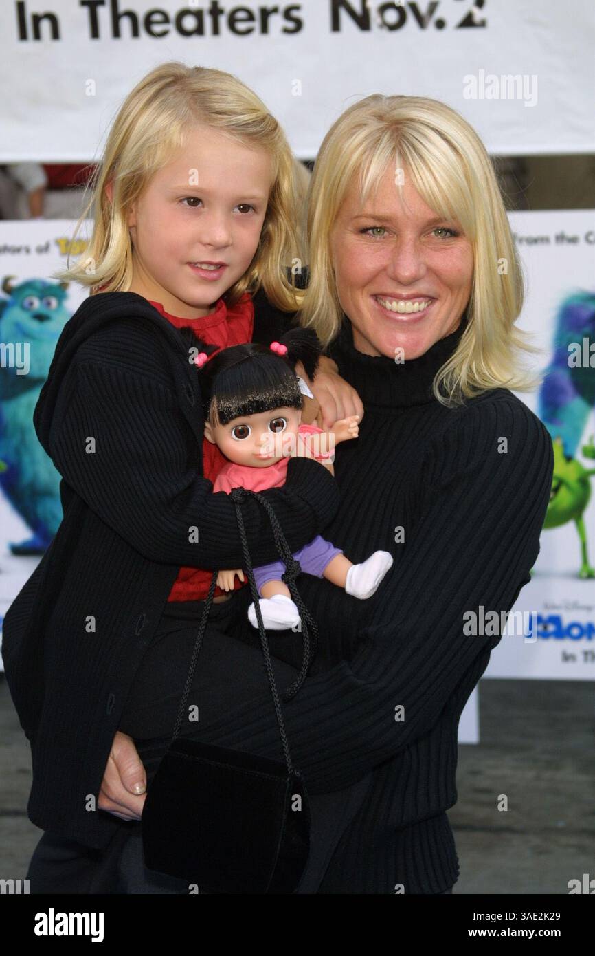 Oct 28, 2001; Los Angeles, CA, USA; Actress MARY GIBBS & MOM SUE @ the ...