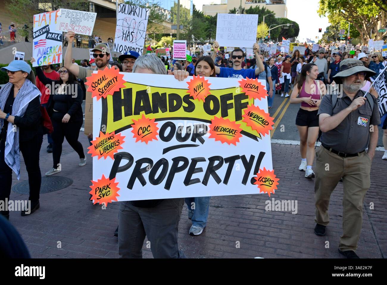 Los Angeles, United States. 05th Apr, 2025. Thousands of protesters ...