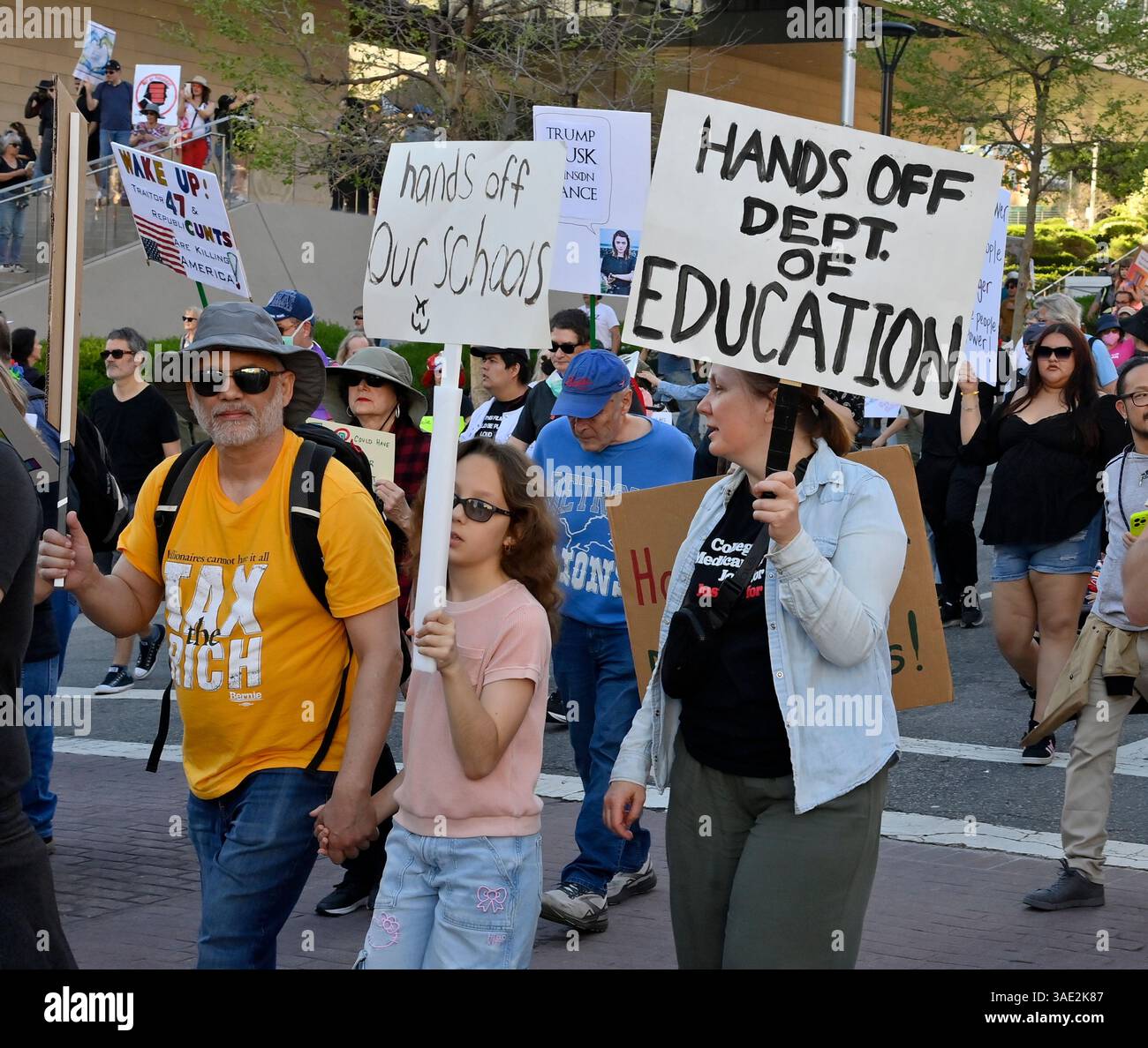 Los Angeles, United States. 05th Apr, 2025. Thousands of protesters ...