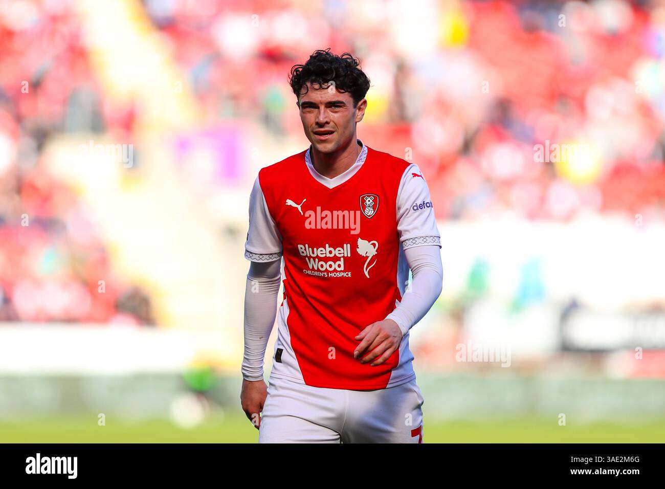 AESSEAL New York Stadium, Rotherham, England - 5th April 2025 Joe ...