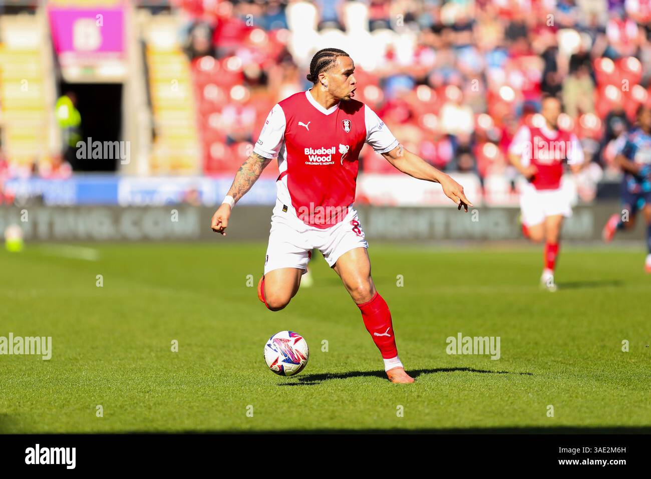 AESSEAL New York Stadium, Rotherham, England - 5th April 2025 Sam Nombe ...