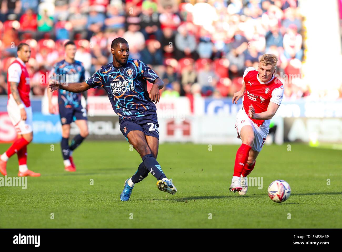 AESSEAL New York Stadium, Rotherham, England - 5th April 2025 Odel ...