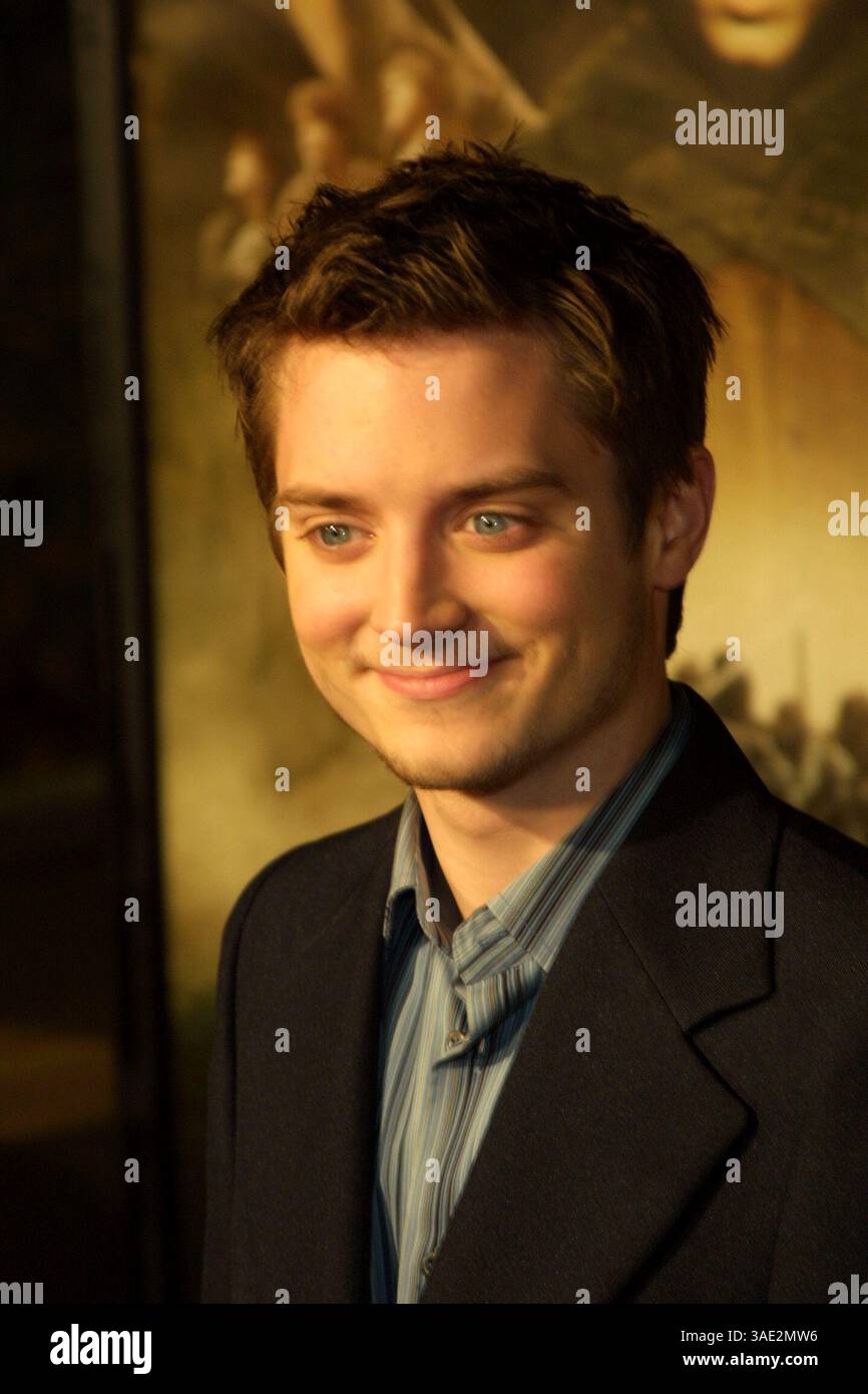Dec 16, 2001; Hollywood, CA, USA; Actor ELIJAH WOOD @ the LA premiere ...