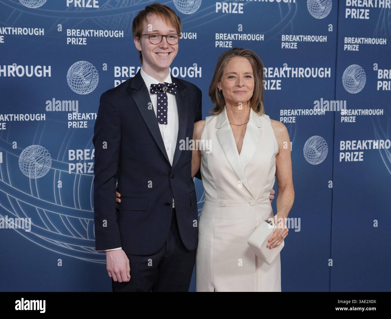 Los Angeles, USA. 05th Apr, 2025. (L-R) Kit Bernard Foster and Jodie ...