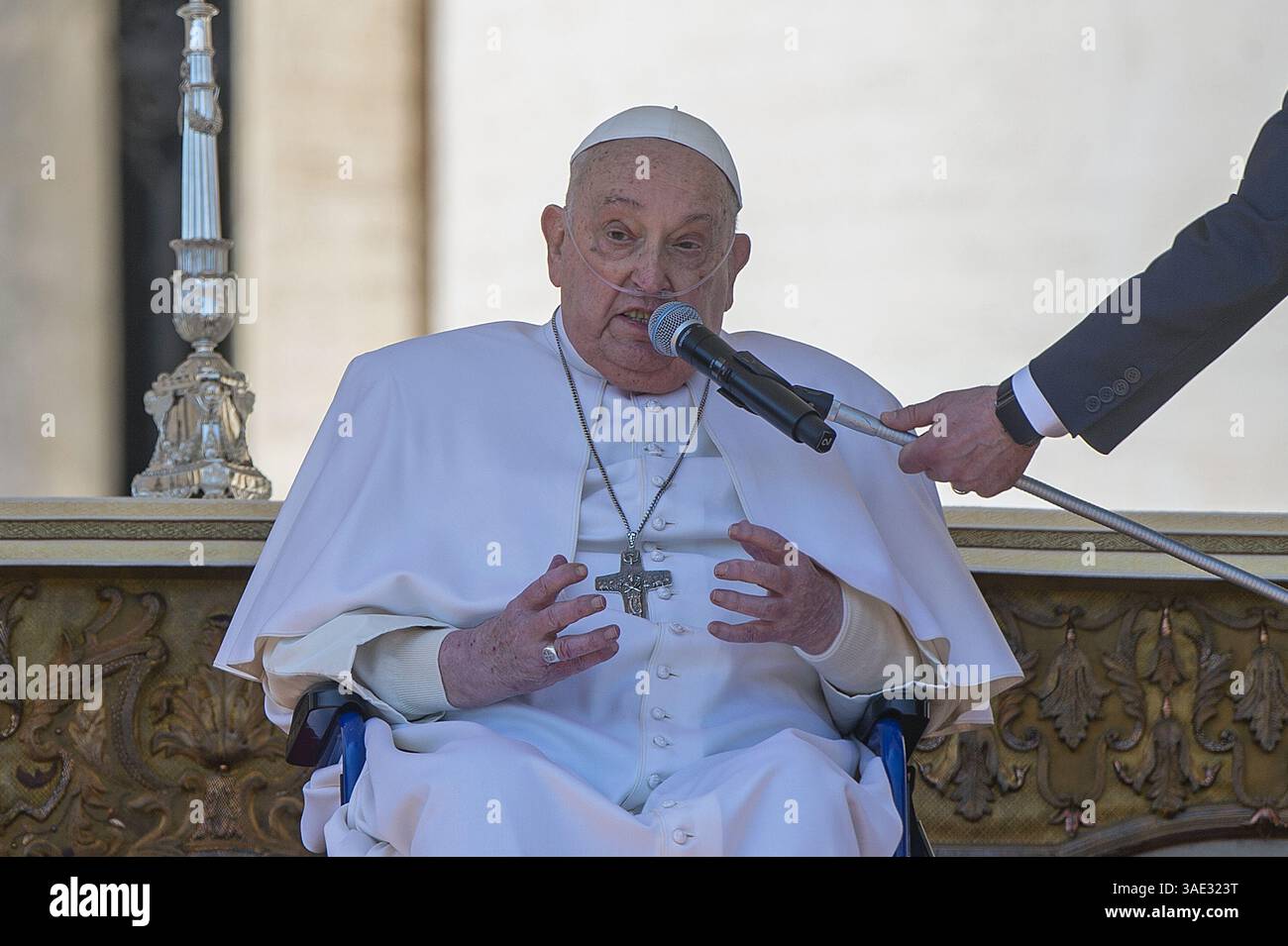 **NO LIBRI** Italy, Rome,Vatican 2025/4/6 Pope Francis arrives at the ...