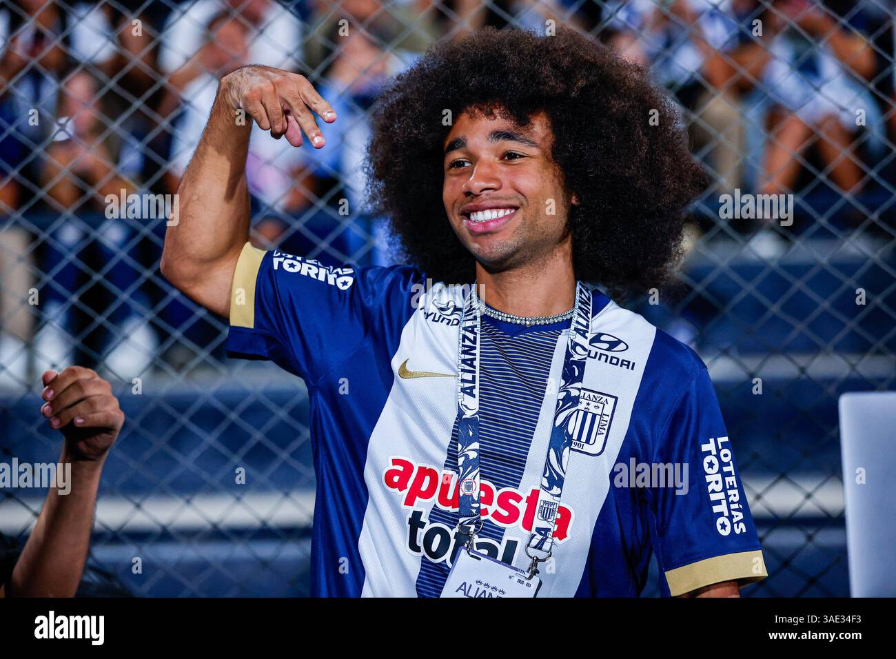 LIMA, LI - 05.04.2025: ALIANZA LIMA VS UNIVERSITARIO - Noel Robinson recognized as influencer ...
