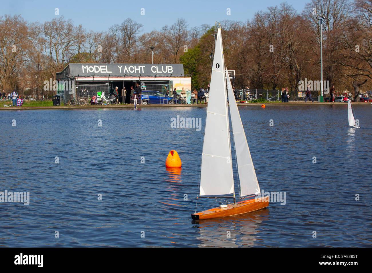 UK weather, 6 April 2025: On Clapham Common as the sun shines on Sunday ...