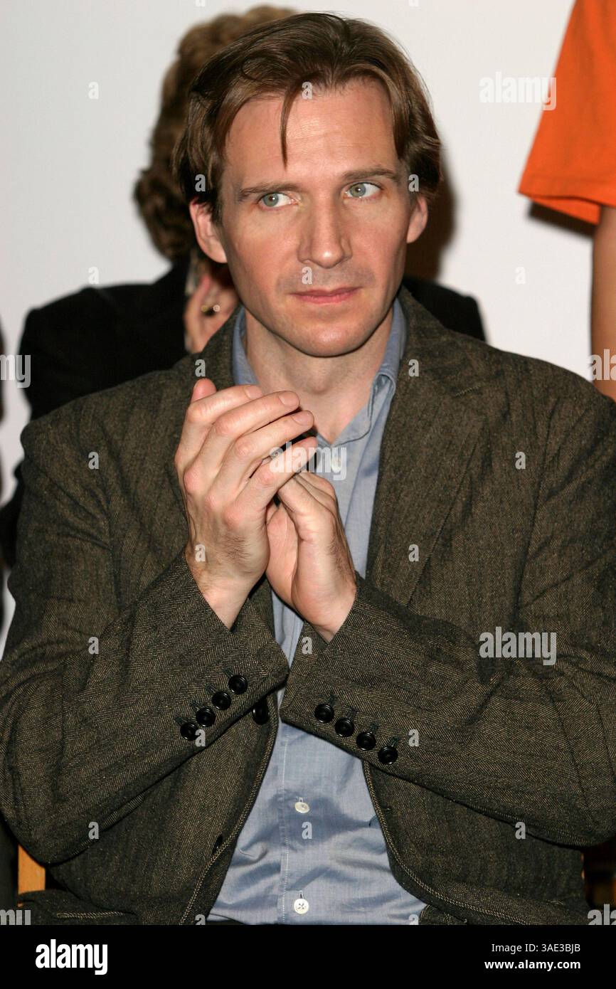 Mar 3, 2004; Los Angeles, California, USA; Actor RALPH FIENNES at The ...