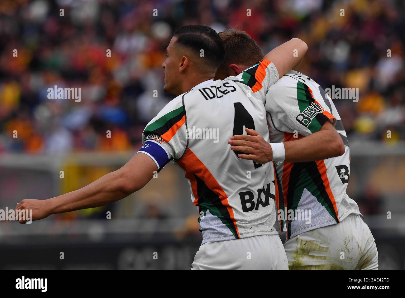 Lecce, Italia. 06th Apr, 2025. Venezia celebrates during the Serie A ...