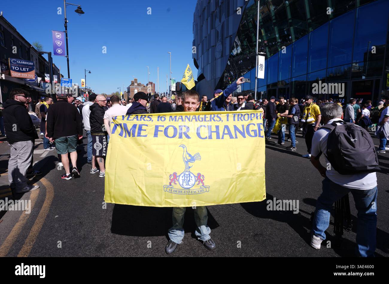 Tottenham Hotspur protest against Daniel Levy before the Premier League ...