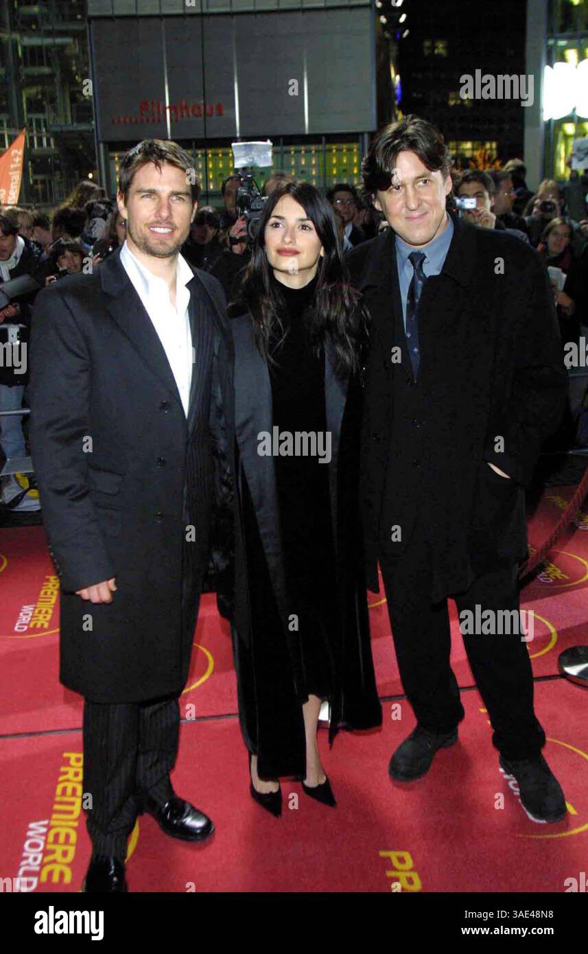 Jan 23, 2002; Berlin, Germany; Actress PENELOPE CRUZ with boyfriend ...