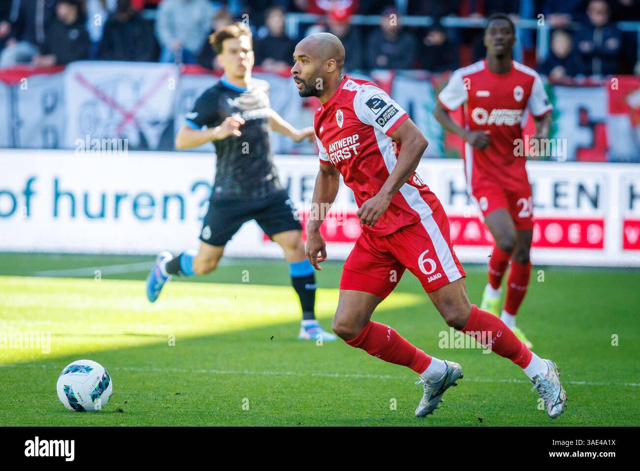 Antwerpen, Belgium. 06th Apr, 2025. Antwerp's Denis Odoi pictured in action during a soccer ...