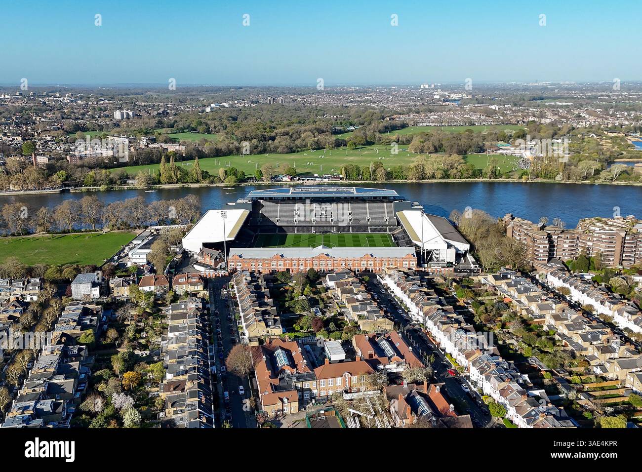 Craven Cottage, Fulham, London, UK. 6th Apr, 2025. Premier League ...