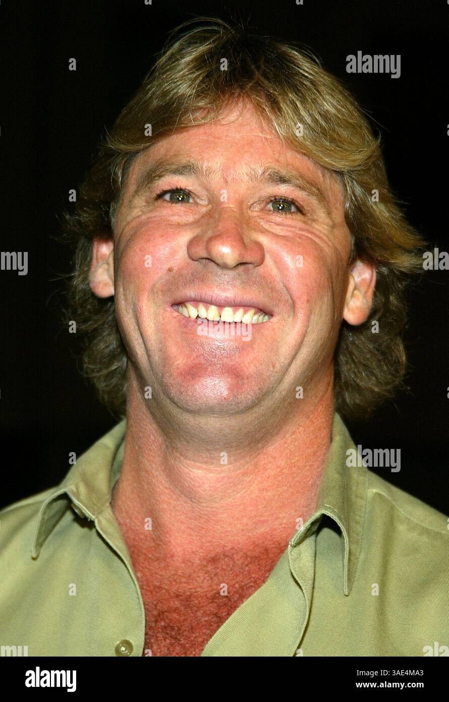 Steve irwin the crocodile hunter 2003 hi-res stock photography and ...