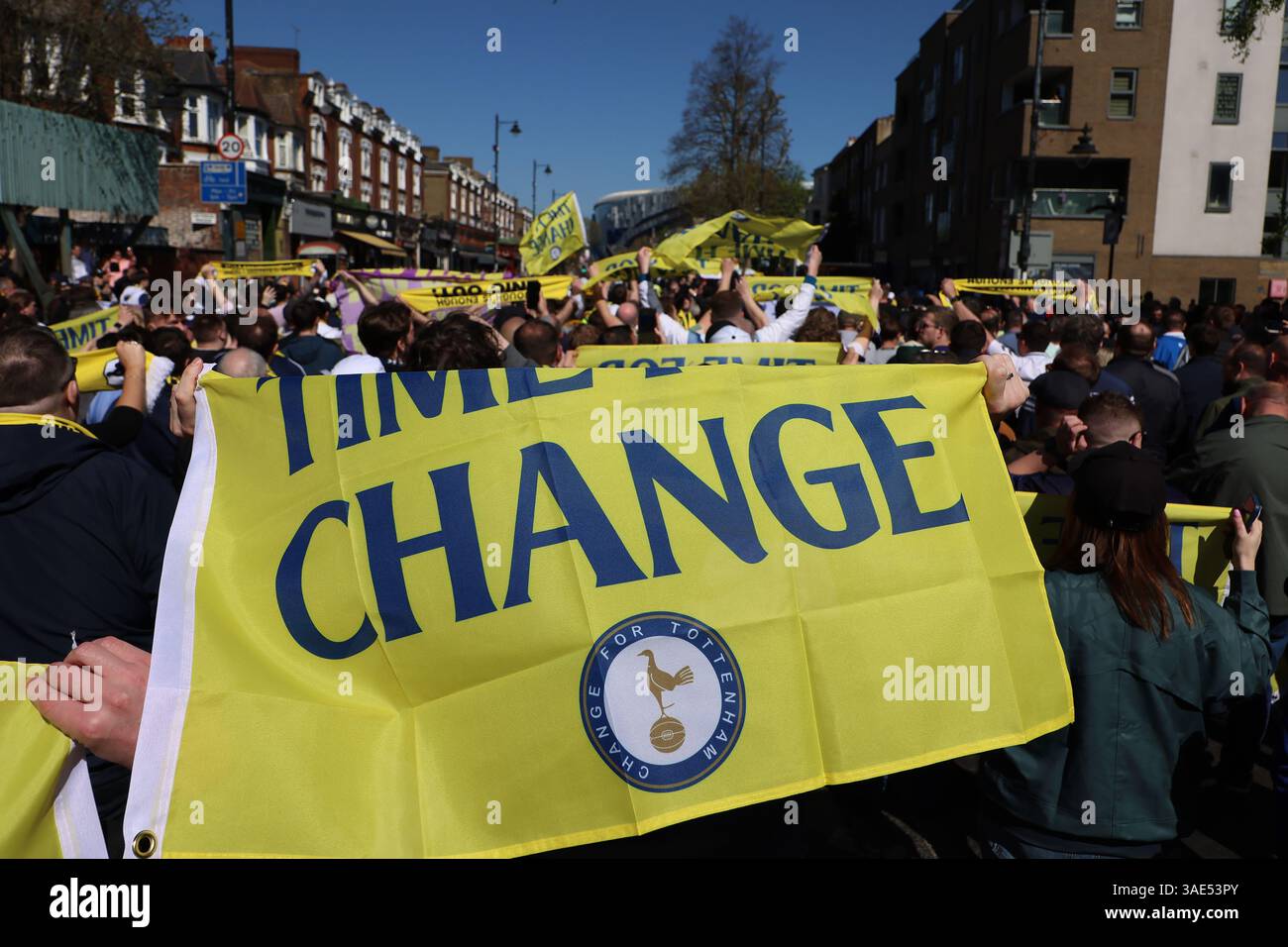 Tottenham Hotspur Stadium, London, UK. 6th Apr, 2025. Premier League ...