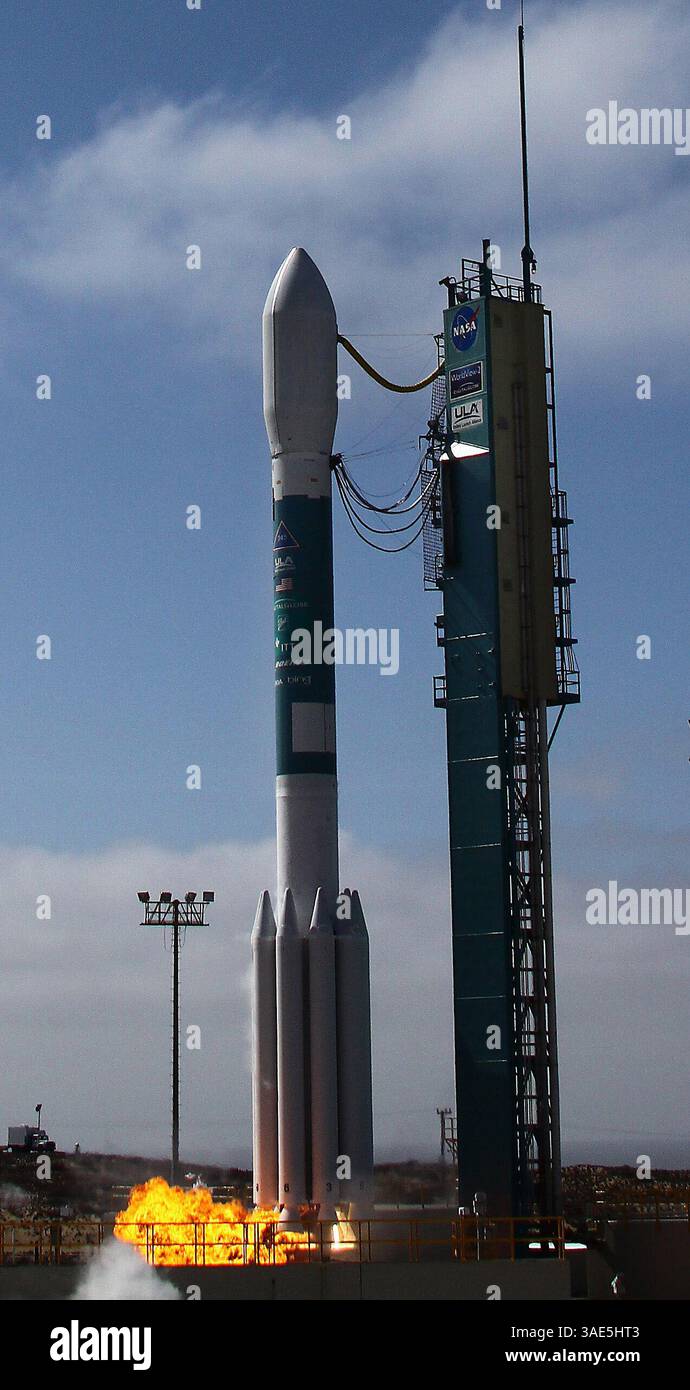 Oct 08, 2009 - Vandenberg Air Force Base, California, USA - A boeing delta 2 rocket lifts off at ...