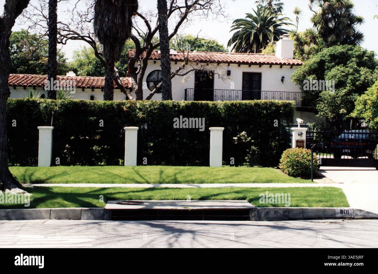 Apr 18, 2001; Beverly Hills, CA, USA; Actor ANGELINA JOLIE & actor ...