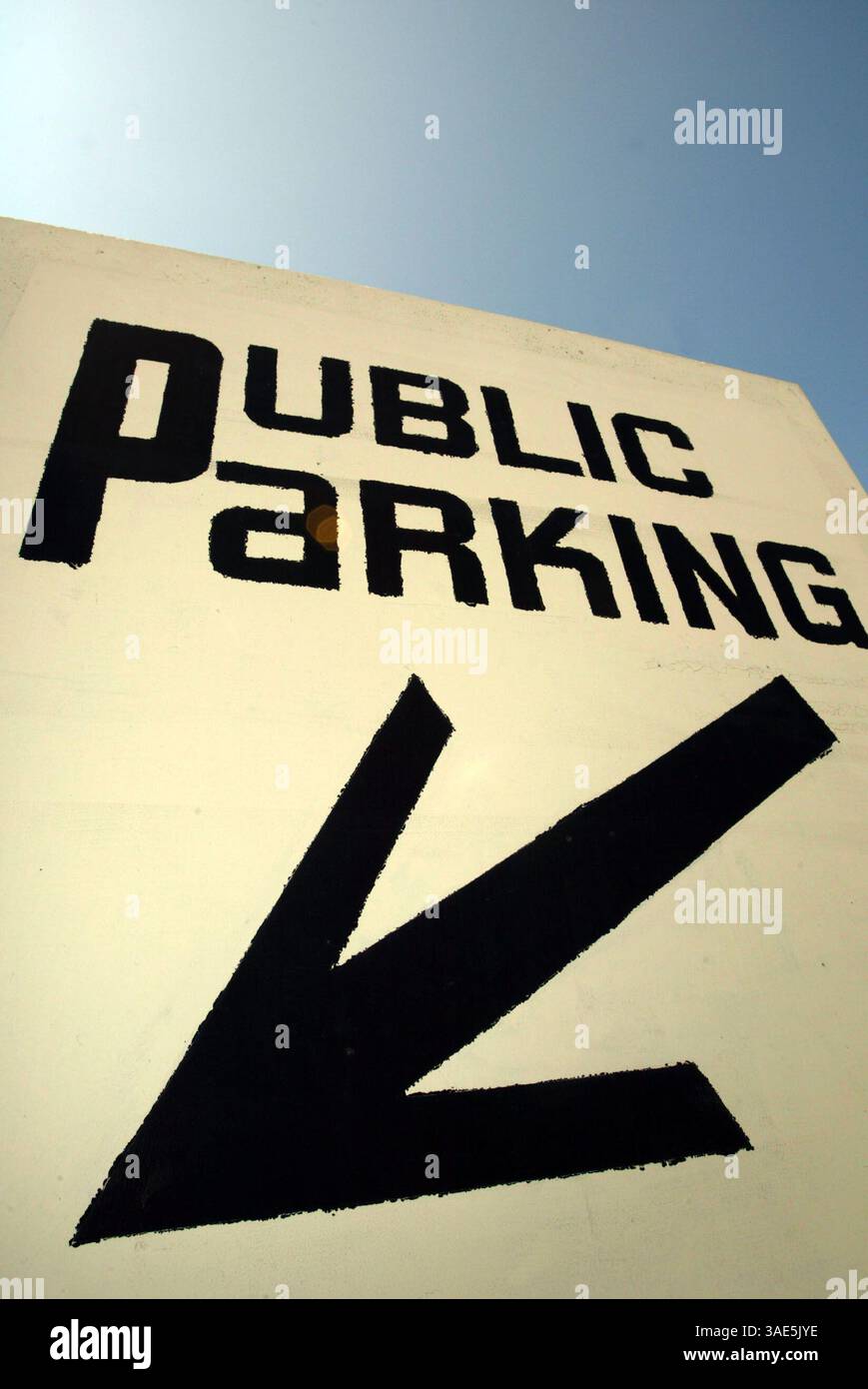 Aug 19, 2003; Los Angeles, CA, USA; Parking sign in downtown Los ...