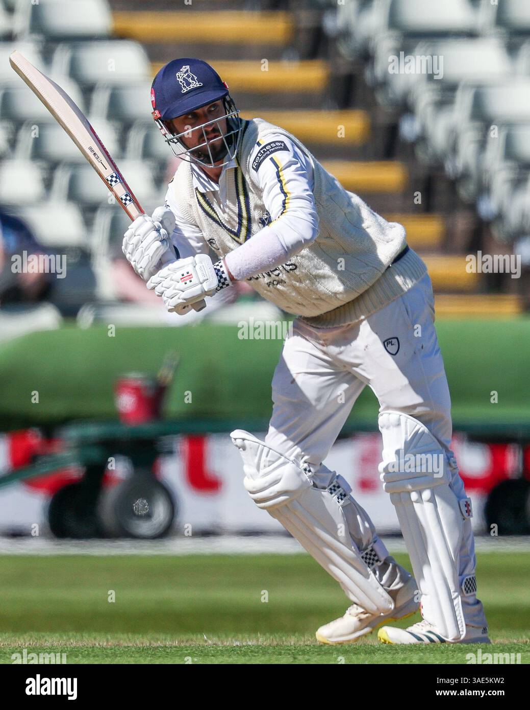 Birmingham, UK. 06th Apr, 2025. #30, Ed Barnard of Warwickshire in ...