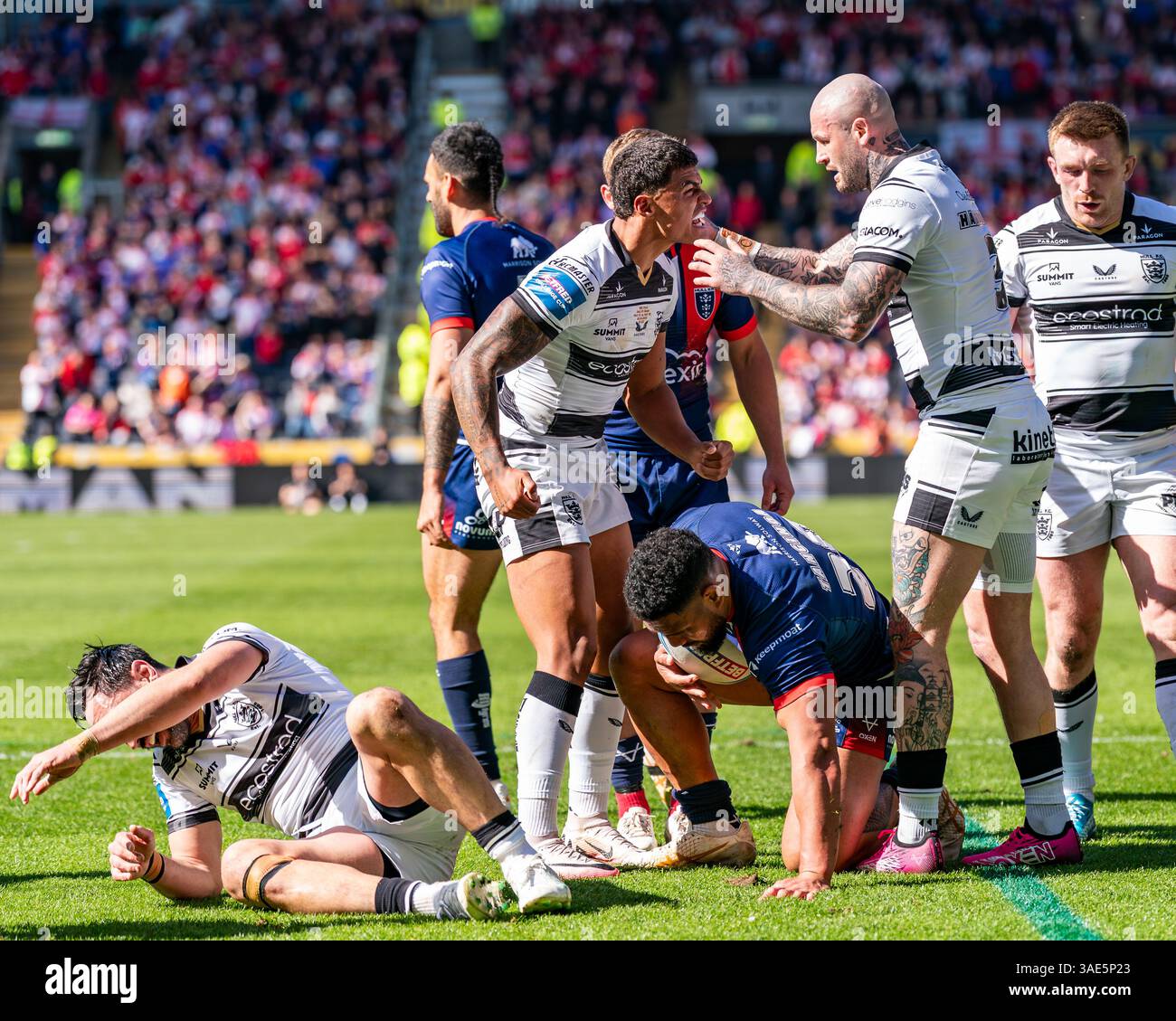Hull, UK. 5th April 2025. Betfred Challenge Cup: Hull FC v Hull KR. FC ...