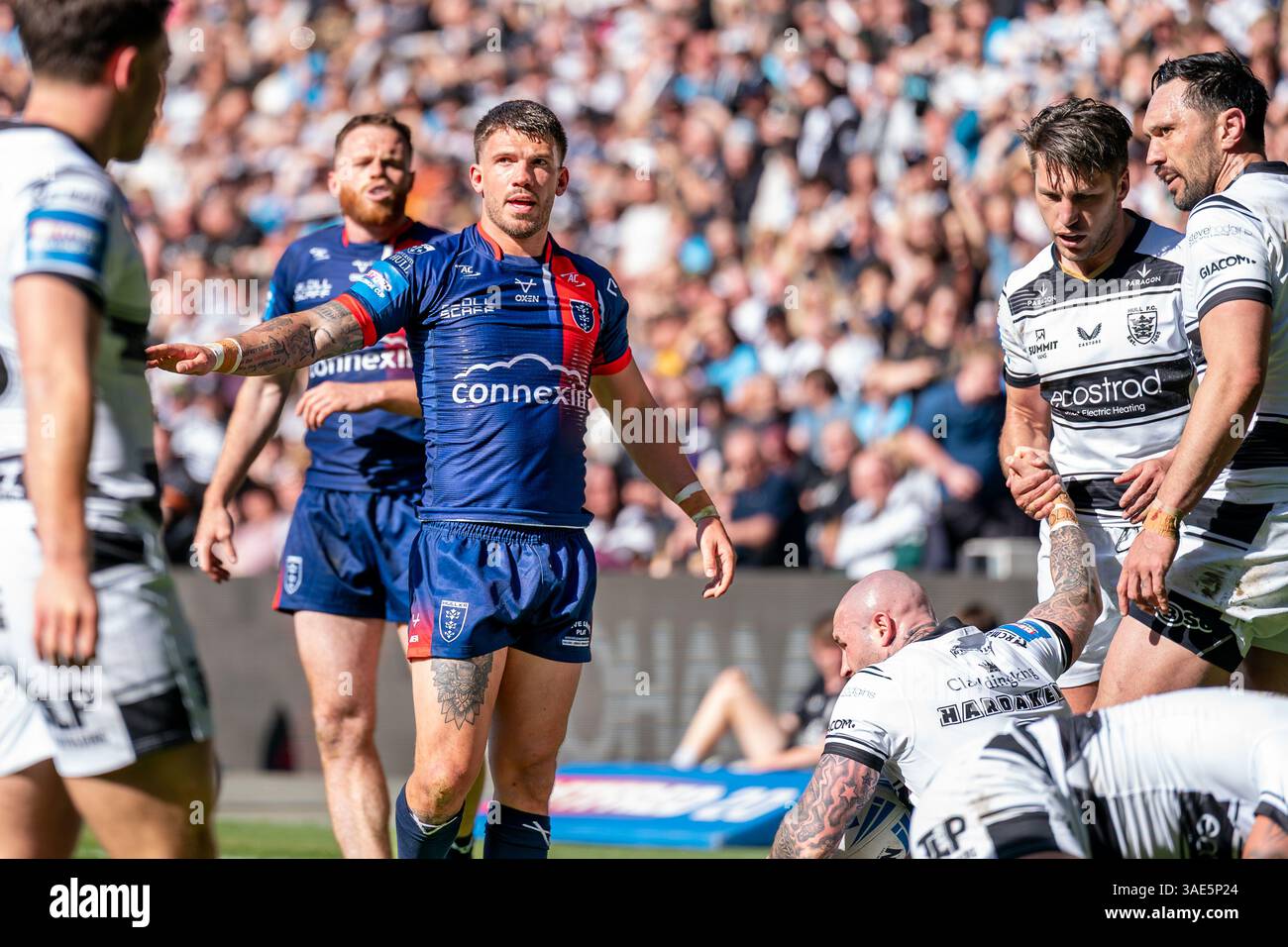 Hull, UK. 5th April 2025. Betfred Challenge Cup: Hull FC v Hull KR ...