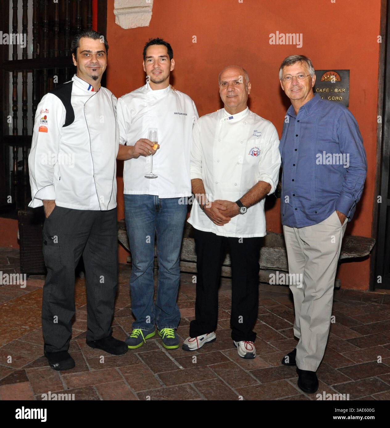 El restaurante hace hi-res stock photography and images - Alamy