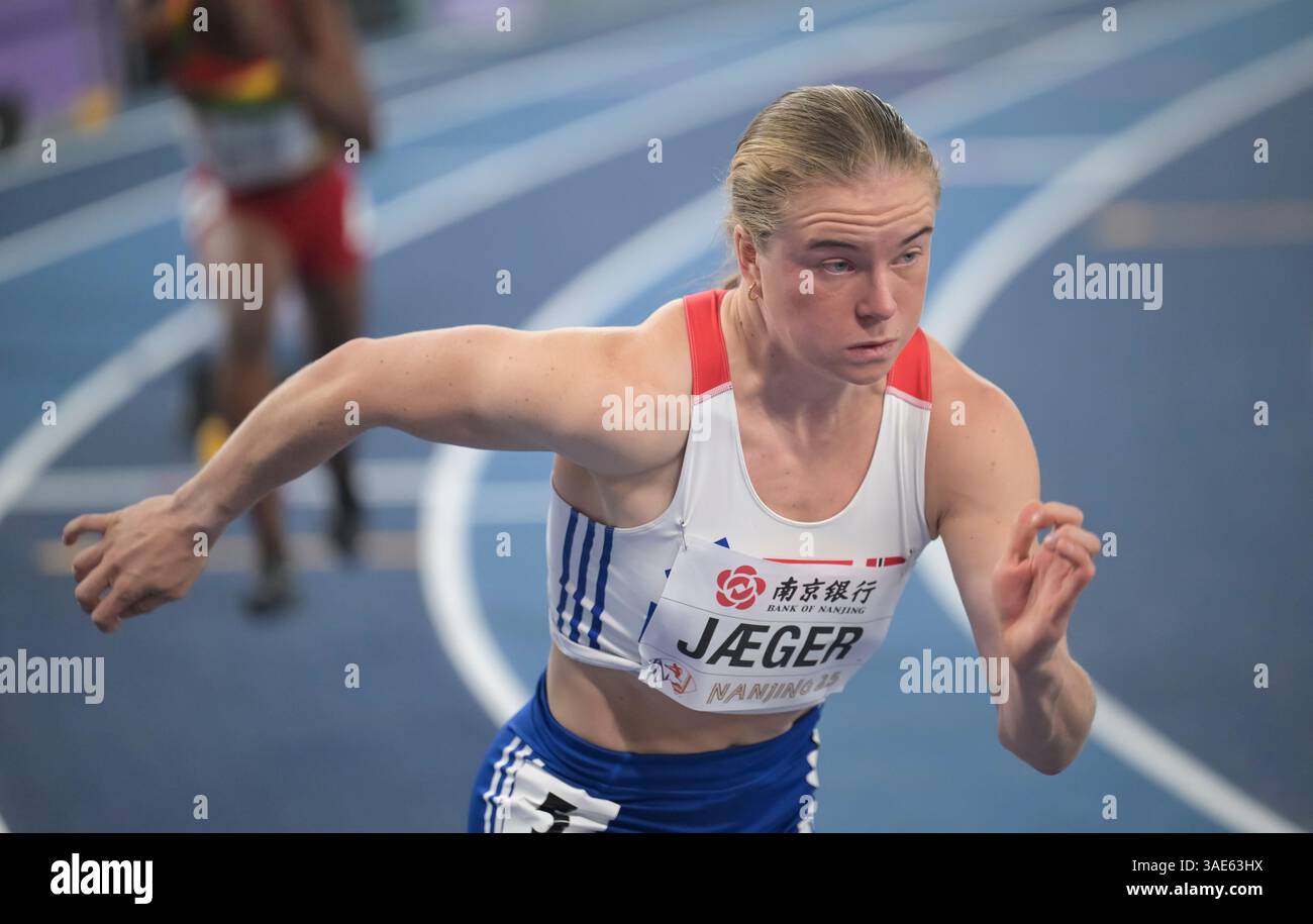 Henriette Jæger of Norway competing in the 400m heats at the World ...