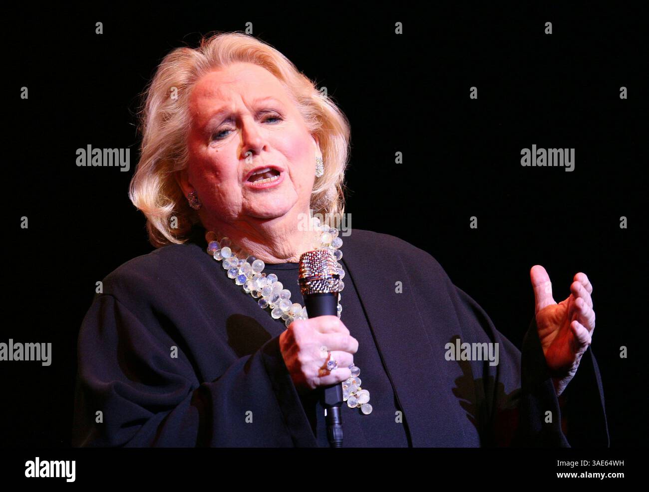 Nov 08, 2008 - Los Angeles, California, USA - Singer and actress ...