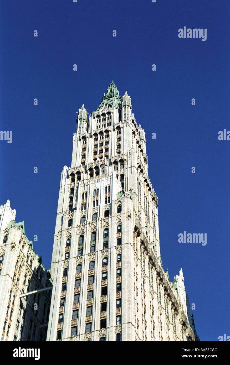 Oct 28, 2002; New York, NY, USA; The Woolworth Building in New York ...