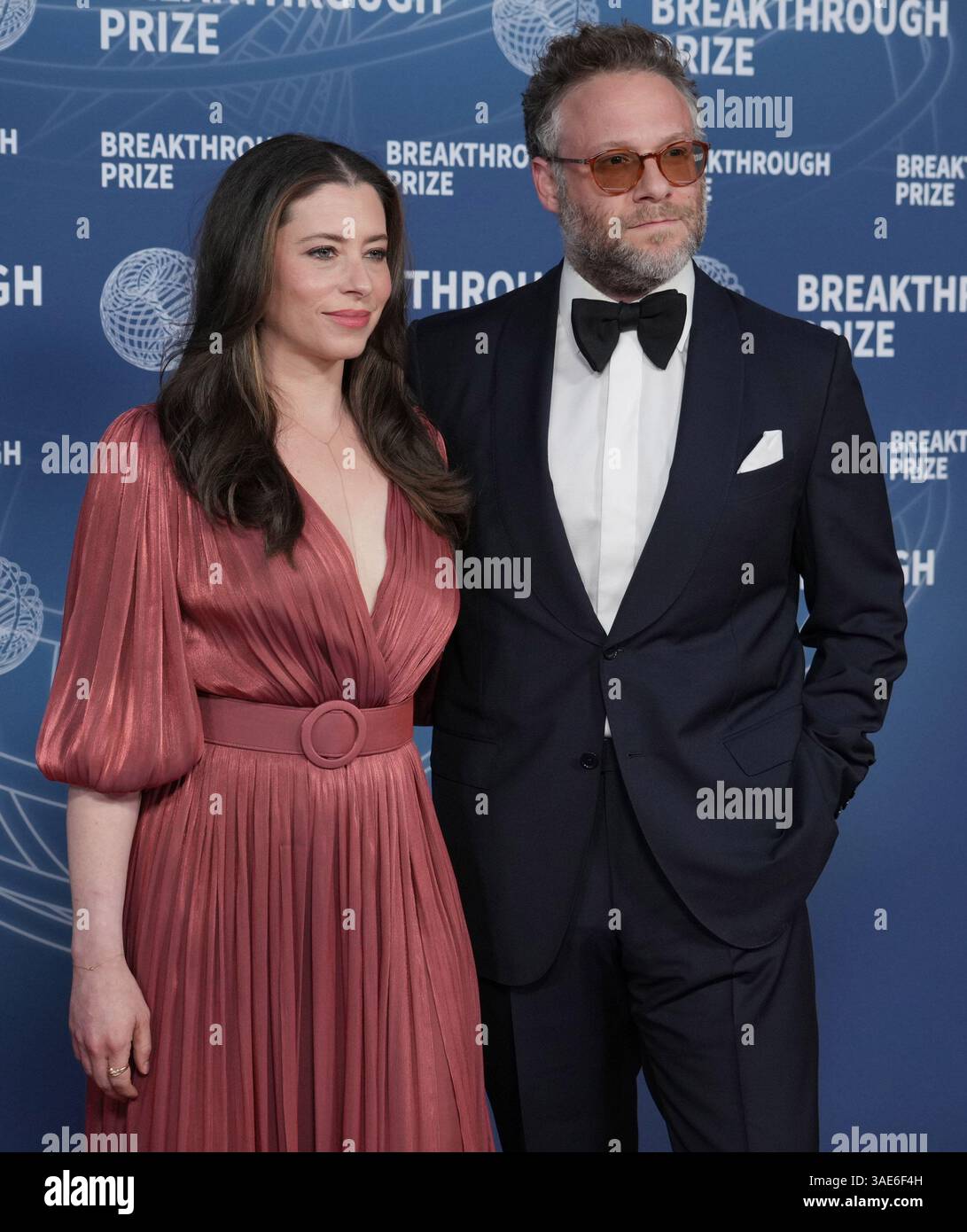 (L-R) Lauren Miller and Seth Rogen arrives at the 11th Breakthrough ...
