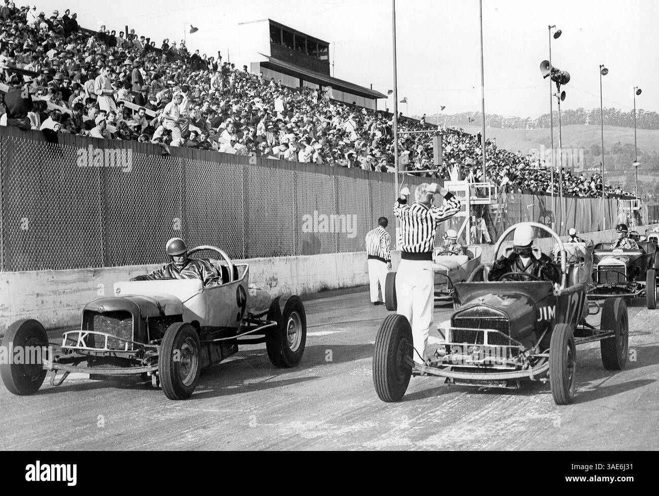 Tribune historical photo of the Oakland Speedway from the year 1953 ...