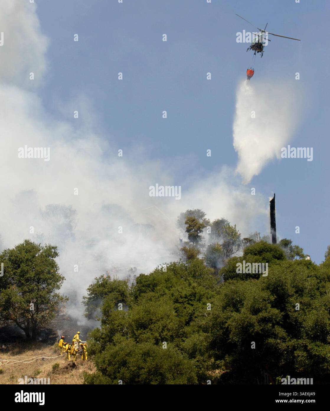Fire crews 1990 hi-res stock photography and images - Alamy