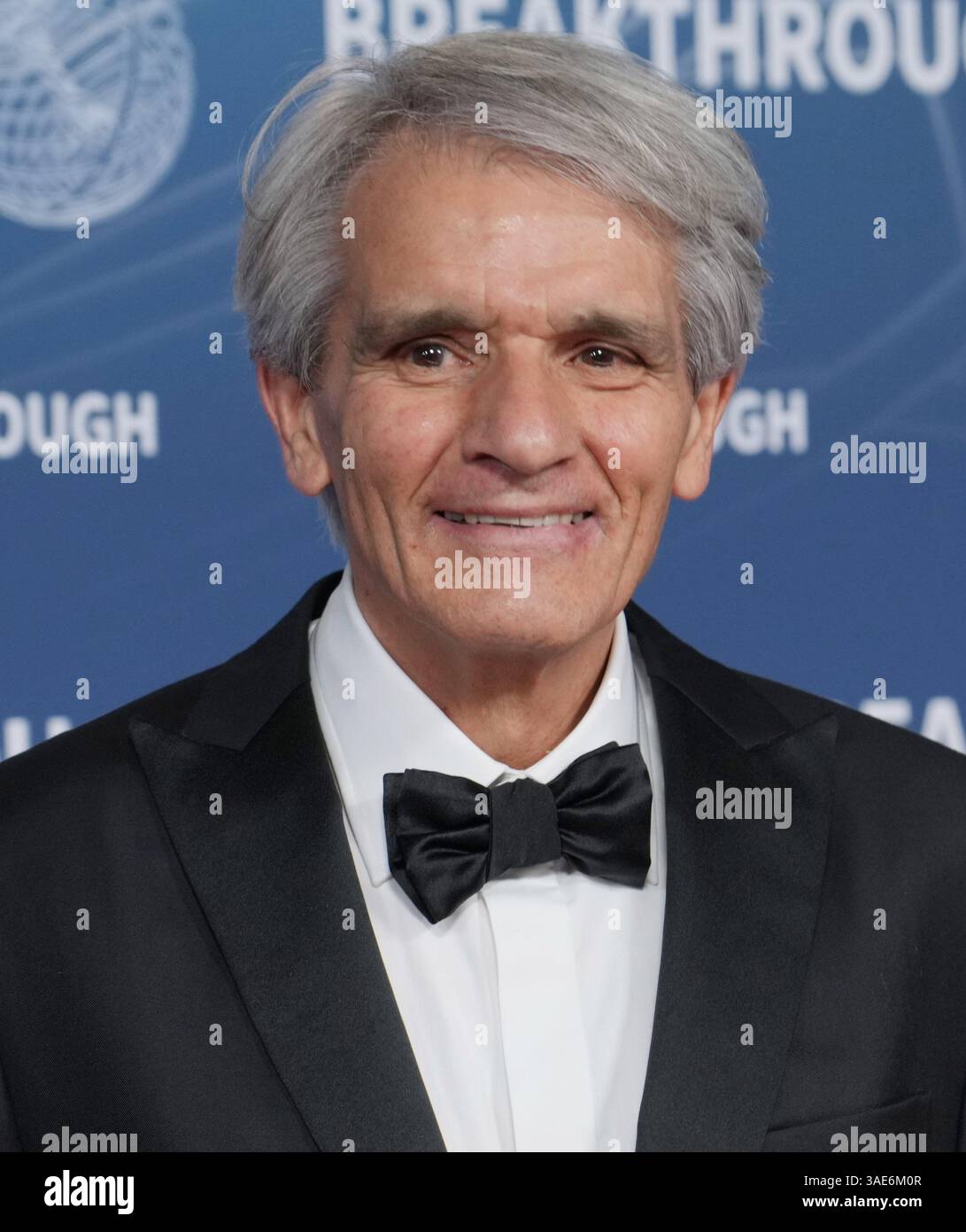 Los Angeles, USA. 05th Apr, 2025. Dr Stephen L Hauser arrives at the ...