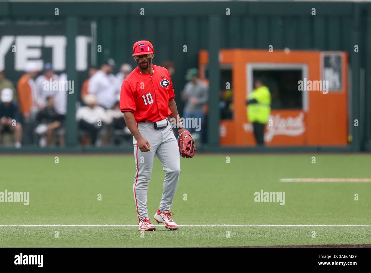 AUSTIN, TX - APRIL 05: Georgia utility Robbie Burnett (10) on the field ...