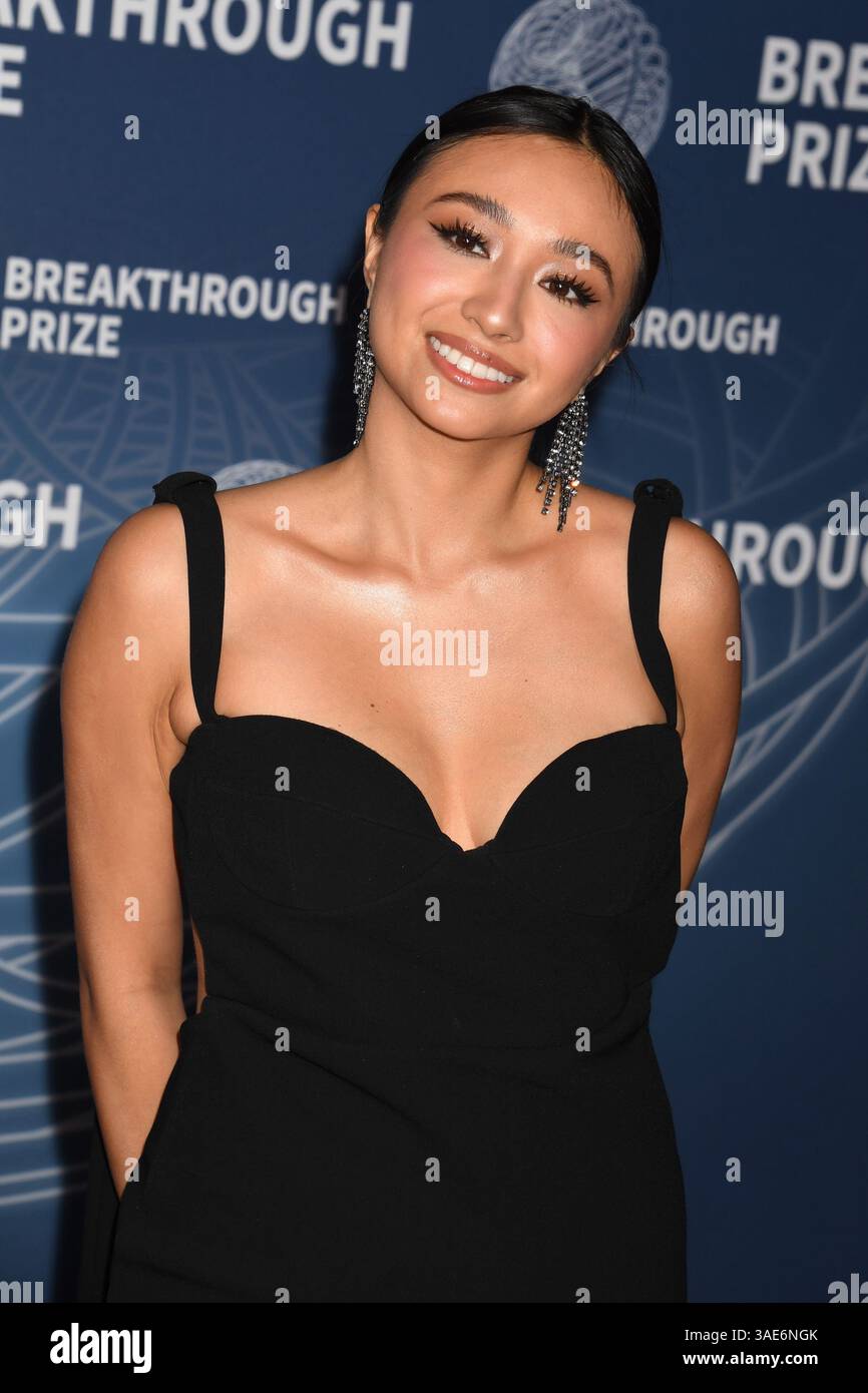 Santa Monica, Ca. 05th Apr, 2025. Anna Deguzman at the 11th Breakthrough Prize Ceremony at ...