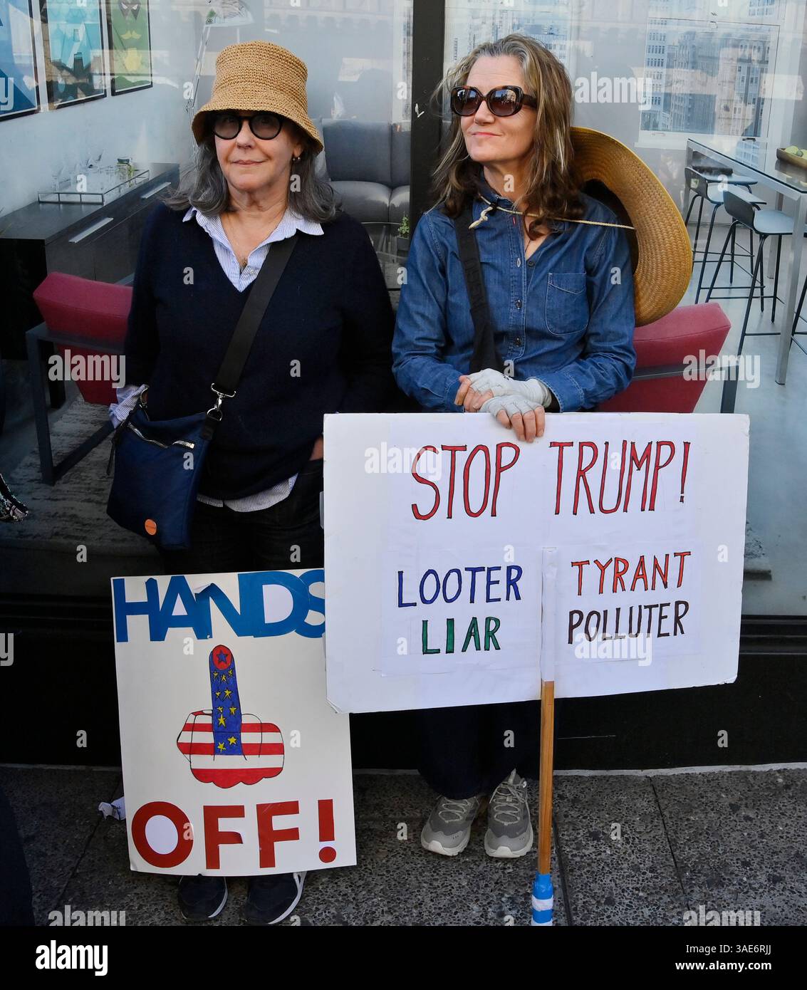 Los Angeles, United States. 05th Apr, 2025. Thousands of protesters ...
