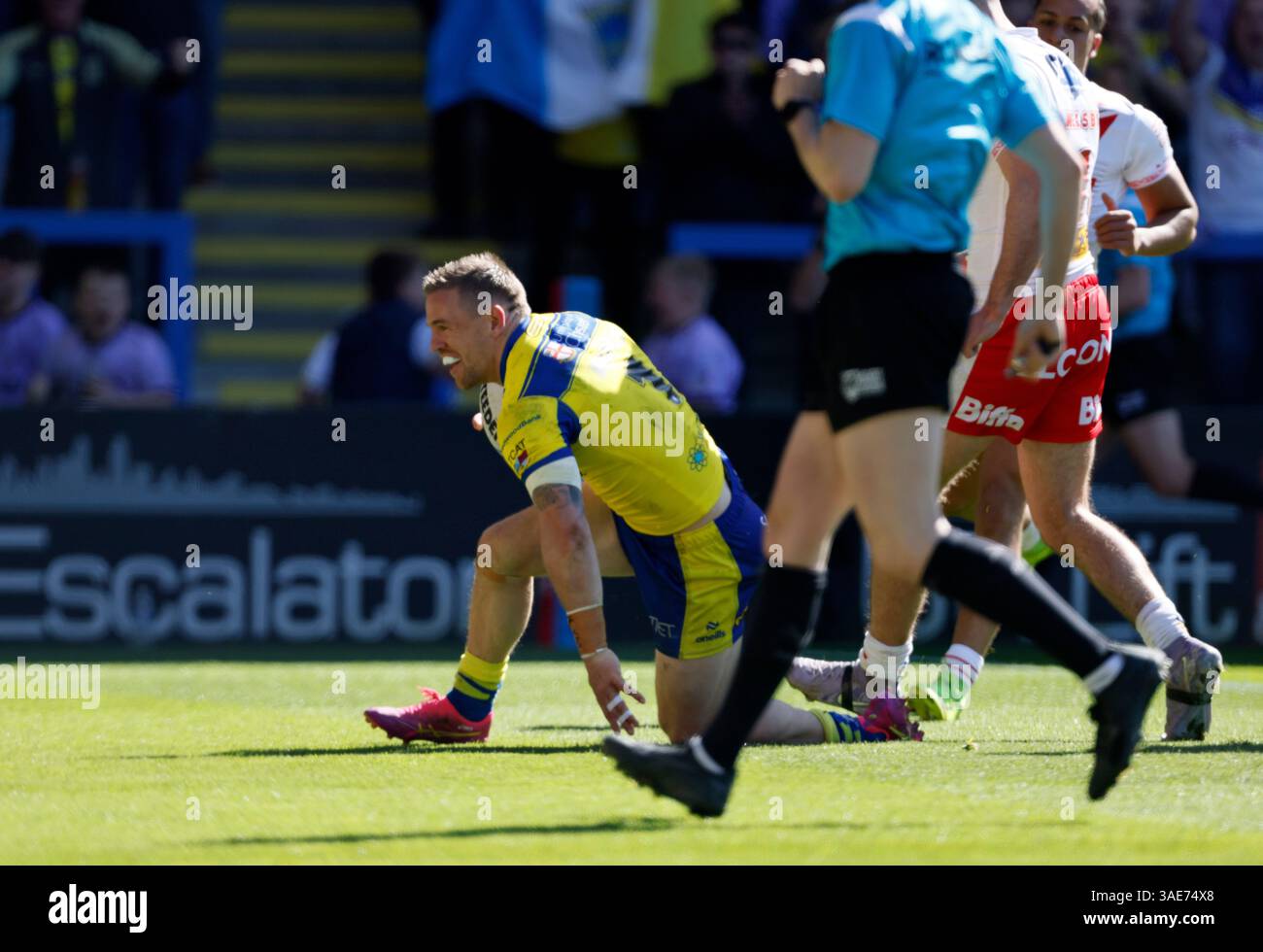 Warrington Wolves' Matt Dufty scores his sides first try during the ...