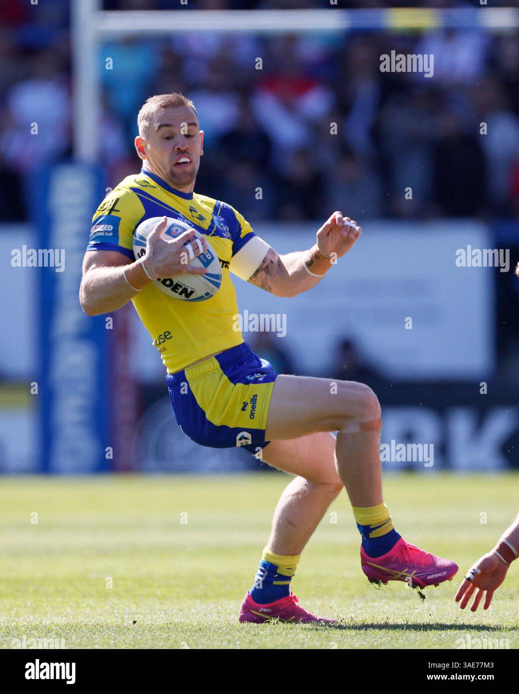 Warrington Wolves' Matt Dufty during the Betfred Challenge Cup quarter ...