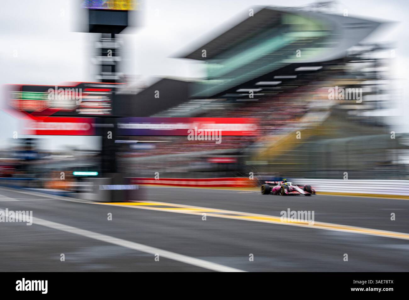 Suzuka, Japan. 06th Apr, 2025. Oliver Bearman (Gbr) Of Haas F1 Team #87 with sparks during the ...