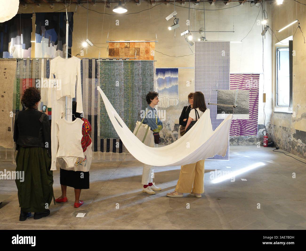 Varedo, Italy. 06th Apr, 2025. Varedo, Alcova location Villa Bagatti ...